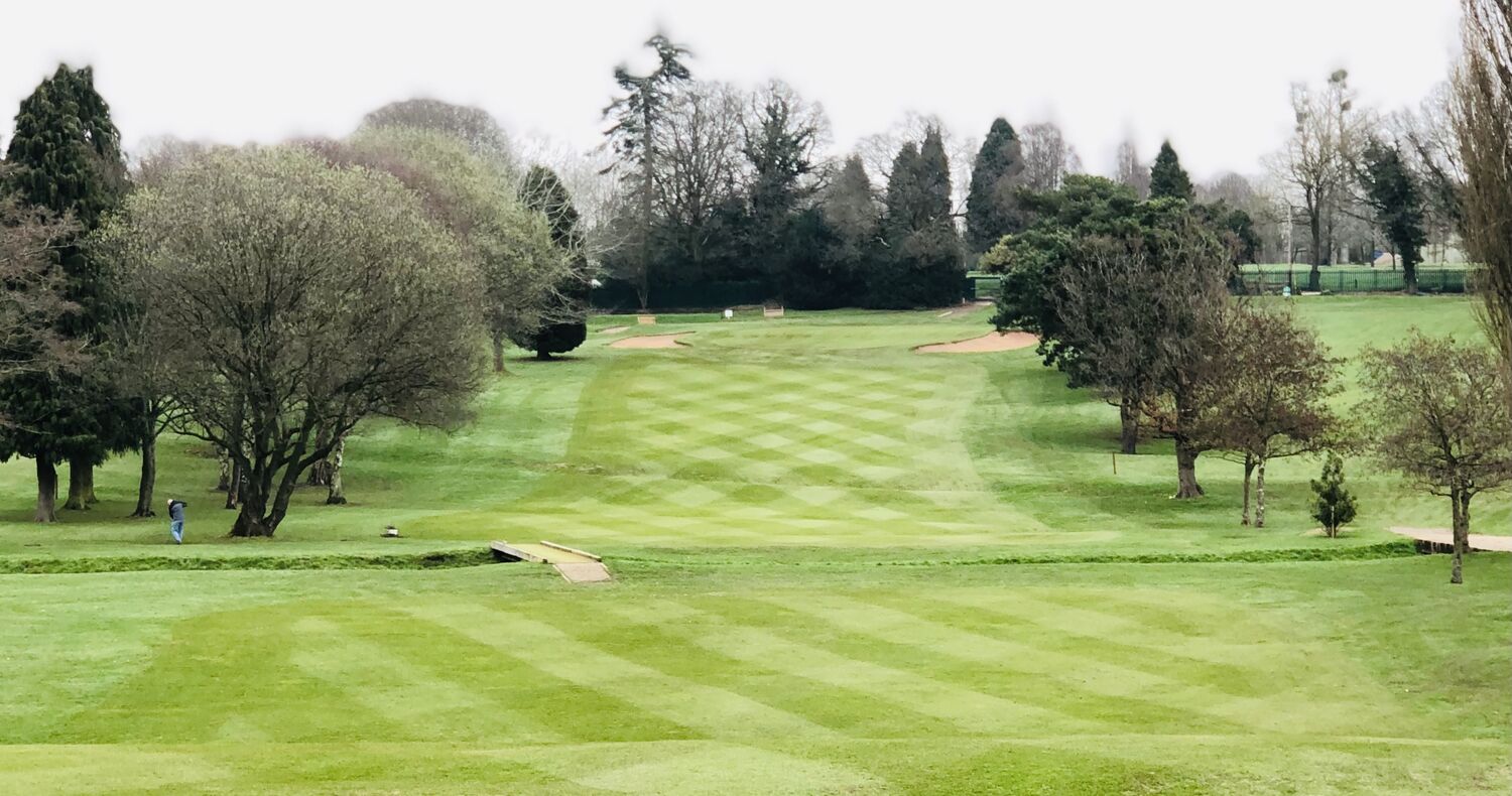 Home [www.hearsallgolfclub.co.uk]